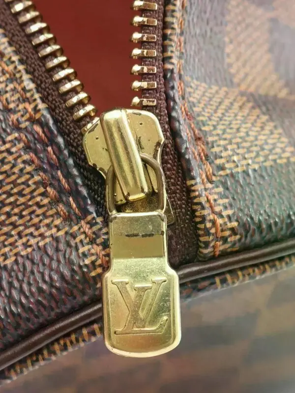 LOUIS VUITTON Papillon 30 Satchel Bag