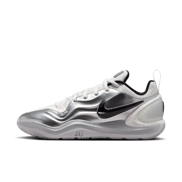 Nike A'two Basketball Shoes With Metallic Accents - White