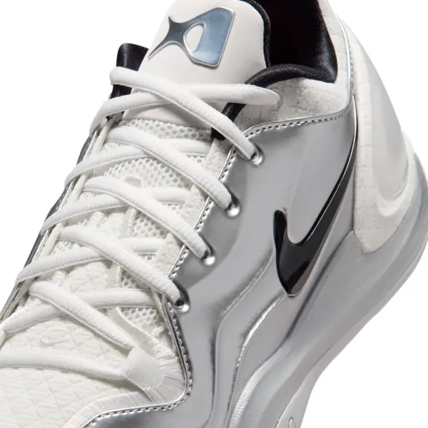 Nike A'two Basketball Shoes With Metallic Accents - White