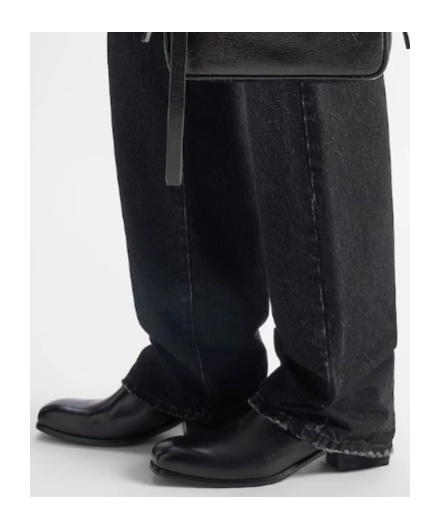 Fendi Square Toe Zip Up Boots