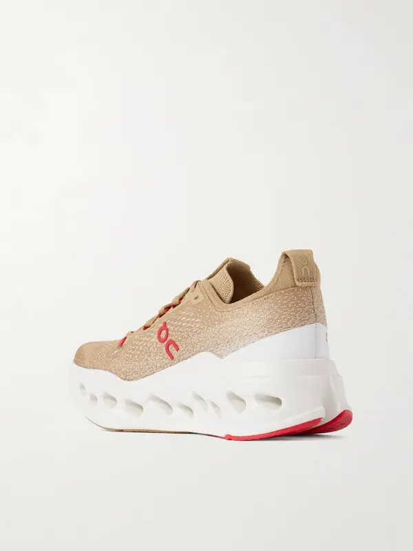 On Cloudsurfer Max Sneakers - Nude