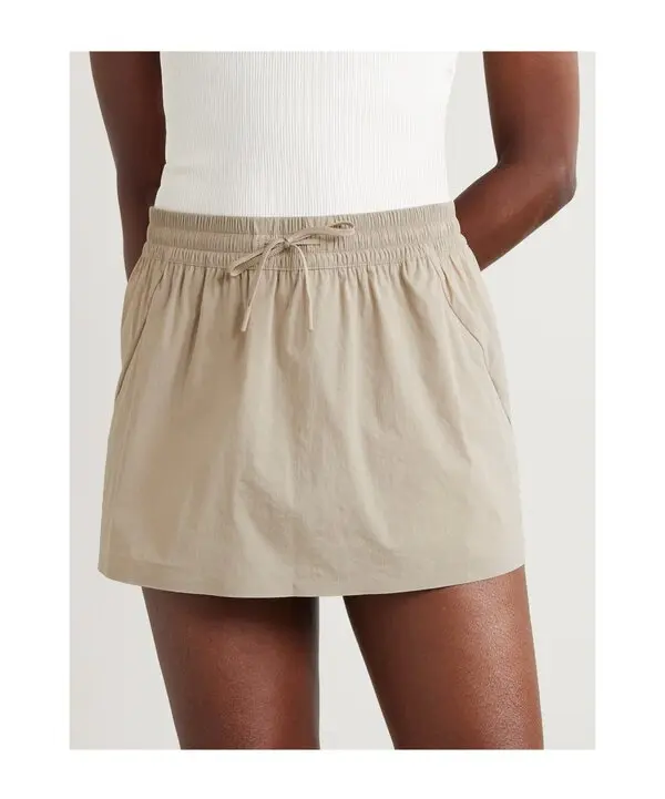 On Shell Skort