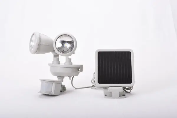 MAXSA Innovations Solar-powered Dual-head Led Security Spotlight