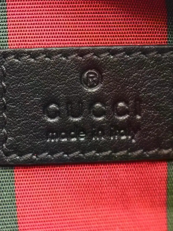 Gucci Small Gg Supreme Monogram Shoulder Bag - Neutrals