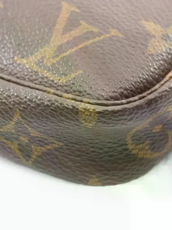 LOUIS VUITTON Monogram Pochette Accessoires Handbag - Brown