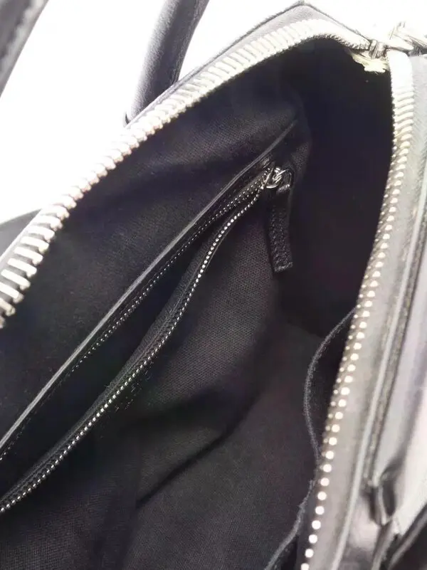 Givenchy Small Antigona Handbag - Black