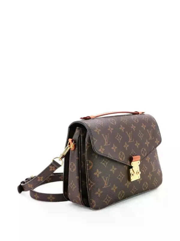 LOUIS VUITTON Pochette Metis Monogram Canvas Crossbody Bag