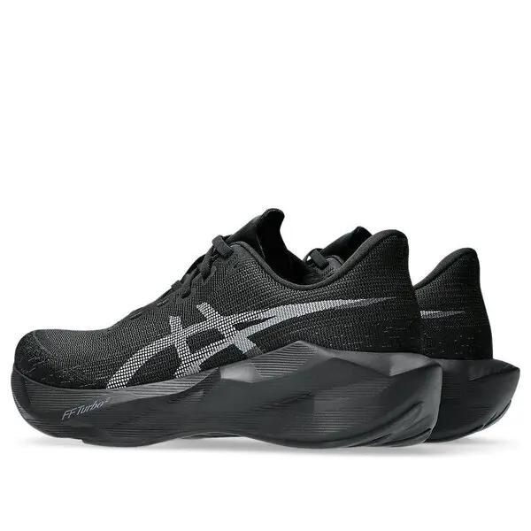 Asics Novablast 'black