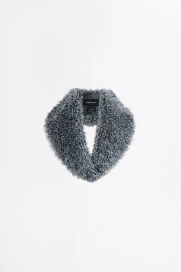 Scanlan Theodore Faux Fur Collar - Silver