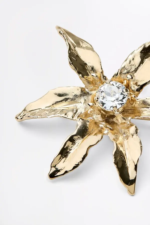 Scanlan Theodore Sculptural Lily Brooch With Crystal - Light.gold.crystal
