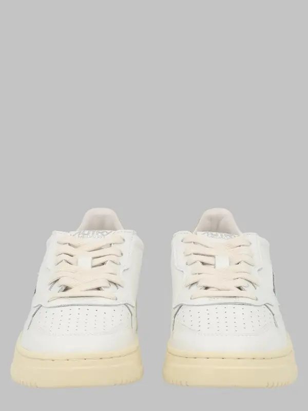 AUTRY Medalist Low Leather Sneaker For