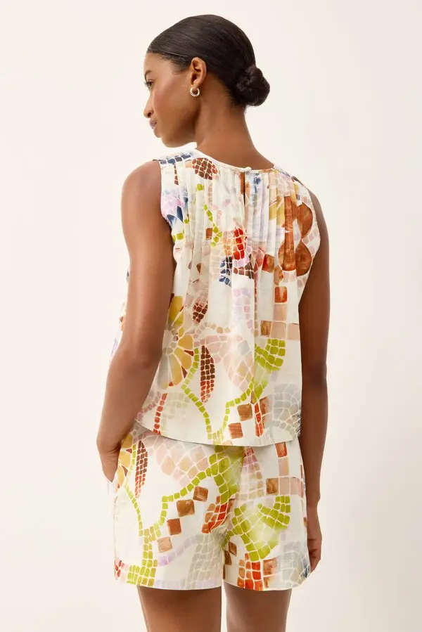 MARIE OLIVER Monte Short