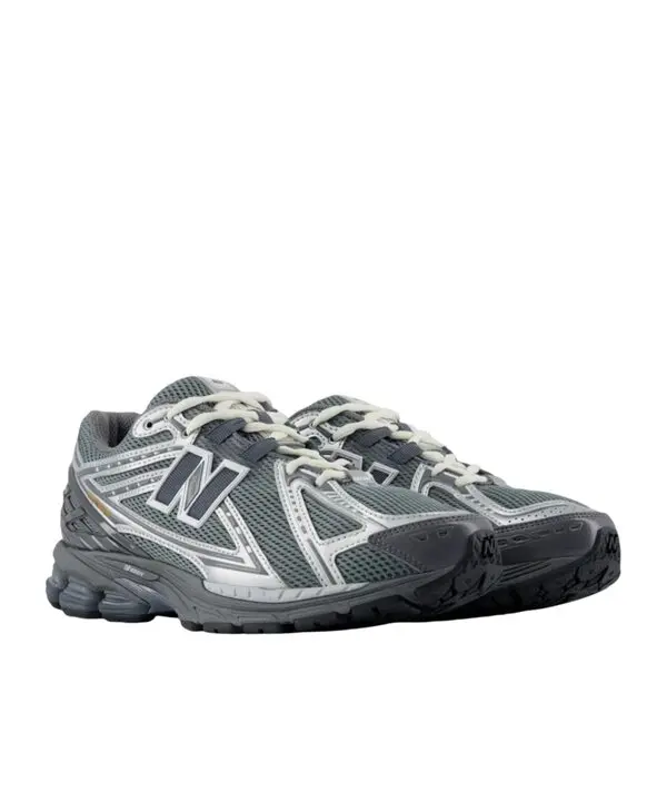 NEW BALANCE Round-toe Sneakers