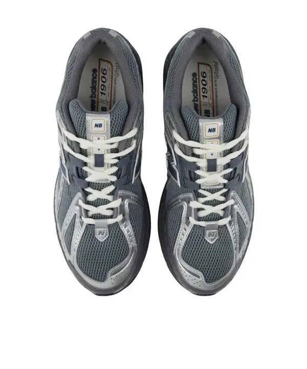 NEW BALANCE Round-toe Sneakers