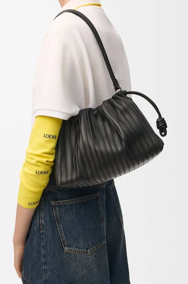 Loewe Medium Flamenco Pleats Purse In Nappa Lambskin - Black