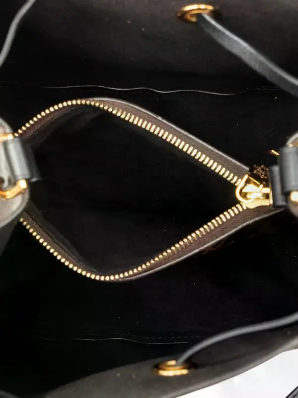 LOUIS VUITTON 2019 Monogram Neonoe Mm Bucket Bag