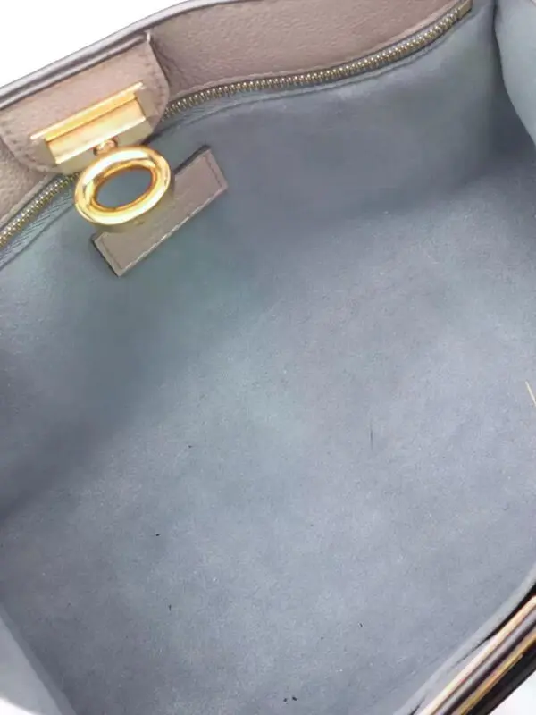 LOUIS VUITTON 2021-2026 Monogram On My Side Pm Satchel