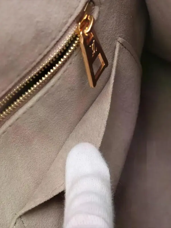 LOUIS VUITTON Bicolor Monogram Empreinte Giant Onthego Mm Satchel