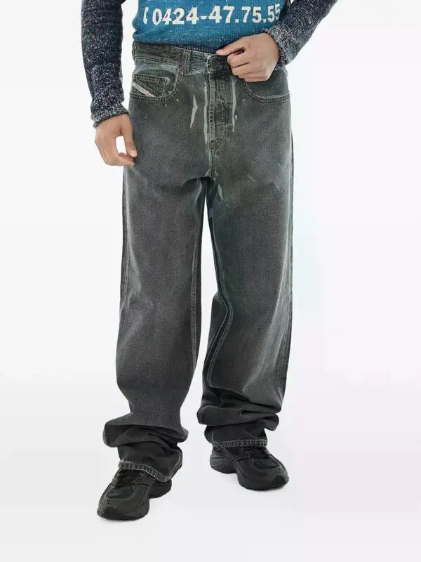 DIESEL® 2001 D-macro-s Loose-fit Jeans