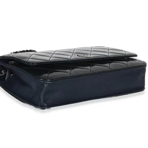 Chanel Navy Quilted Patent Wallet On Chain - Blue