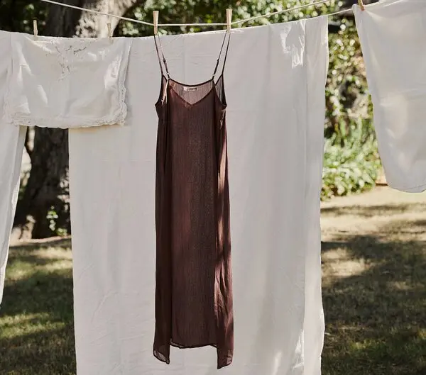 DÔEN Long Deep V-neck Slip