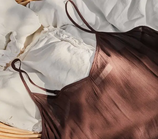 DÔEN Long Deep V-neck Slip