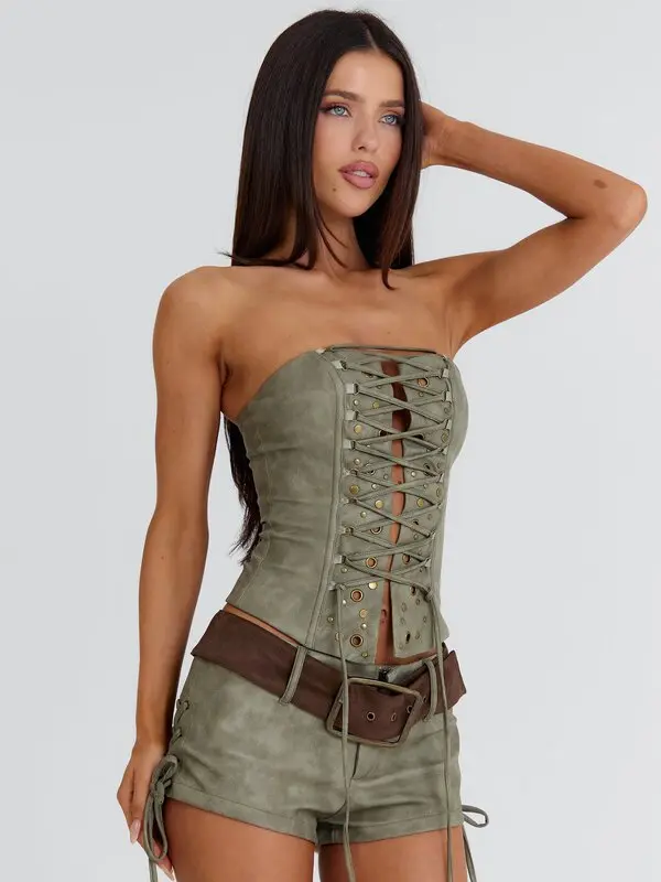 OUTCAST Lunexa Short Khaki