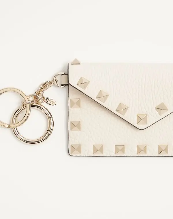 Valentino Garavani Rockstud Charm In Grainy Calfskin - Ivory