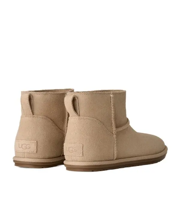 UGG Round-toe Snow Boots