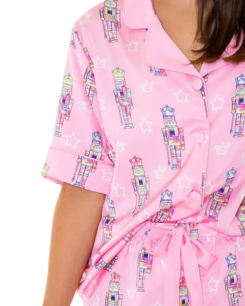 SUNSHINE SOCIETY Graffiti Nutcracker Silky Short Sleeve Shorts Set