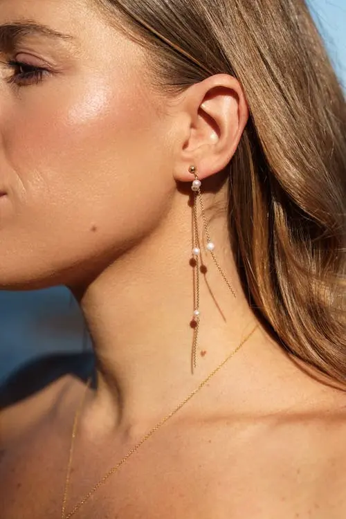 SET & STONES Bobbi Pearl Earrings