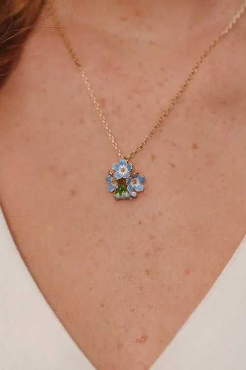 BILL SKINNER STUDIO Forget Me Not 3 Cluster Pendant