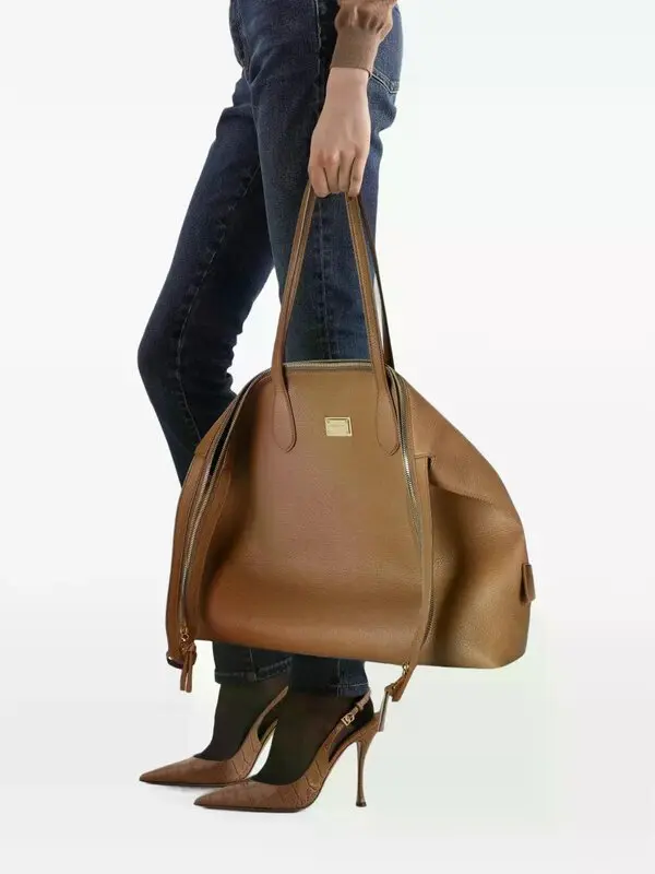 Dolce & Gabbana Vittoria Logo-plaque Leather Shoulder Bag