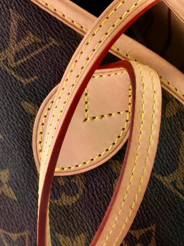 LOUIS VUITTON Neverfull Monogram Canvas Mm Tote Bag