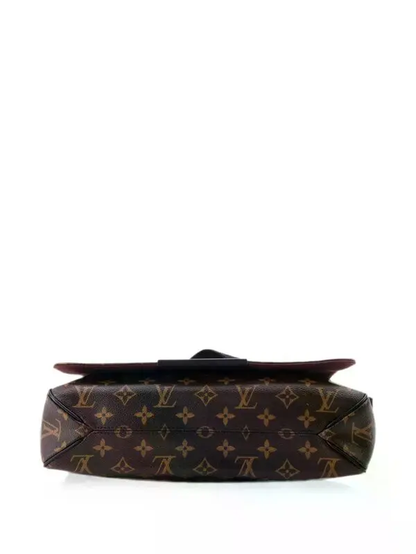 LOUIS VUITTON District Messenger Bag Macassar Monogram Canvas Mm Crossbody Bag