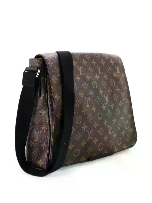 LOUIS VUITTON District Messenger Bag Macassar Monogram Canvas Mm Crossbody Bag