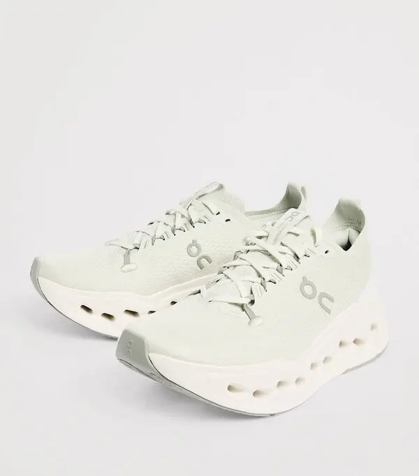 On Cloudsurfer Max Trainers