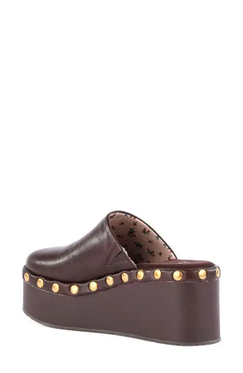 Bc Footwear Faux Leather Platform Clogs With Stud Detailing - Chocolate