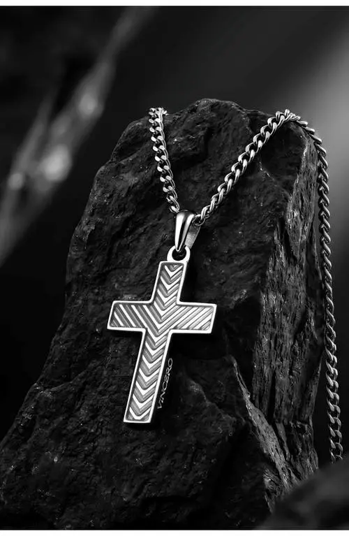 VINCERO Cross Pendant Necklace - Silver