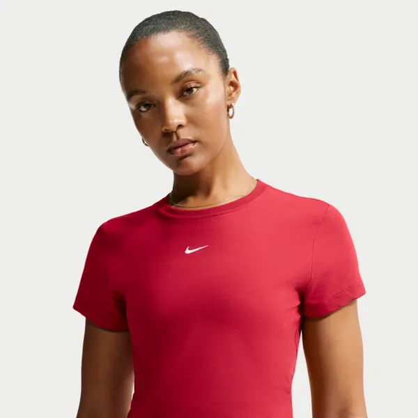 Nike Sportswear Chill Knit Cropped T-shirt - Red