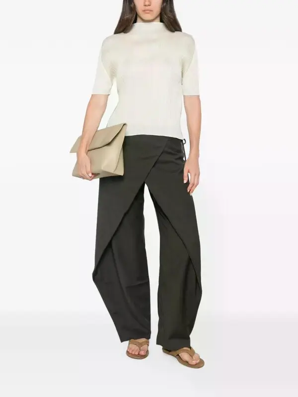 Issey Miyake Pleated T-shirt - Neutrals