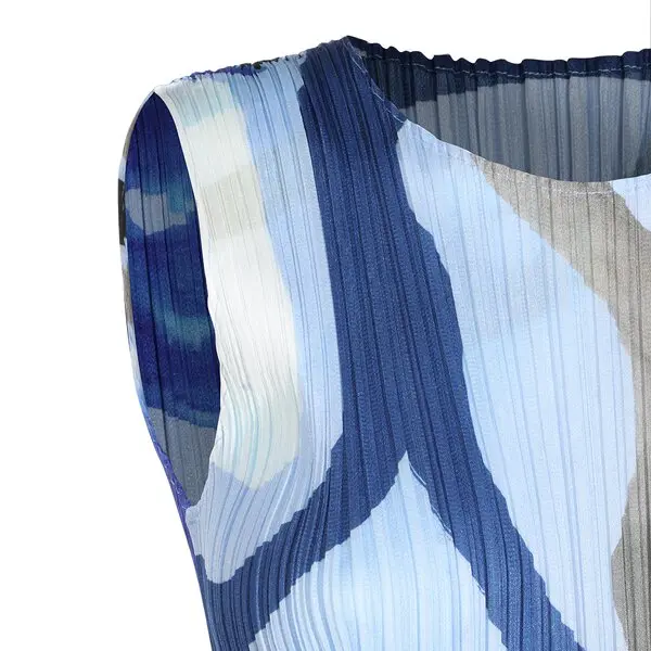 Issey Miyake Sleeveless Abstract Print Midi Dress - Light Blue