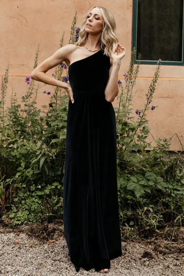 XH TEXTILES Tatiana Velvet One Shoulder Maxi Dress - Black