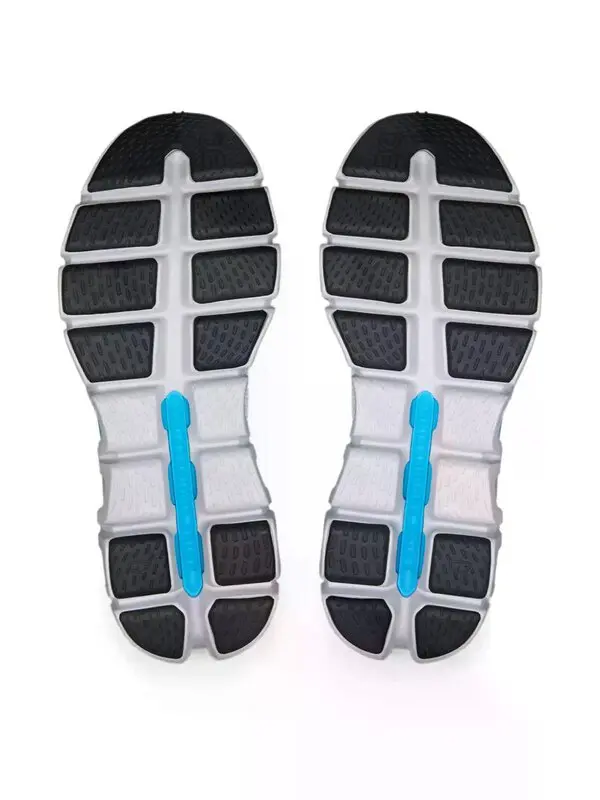 On Cloud X 4 Sneakers