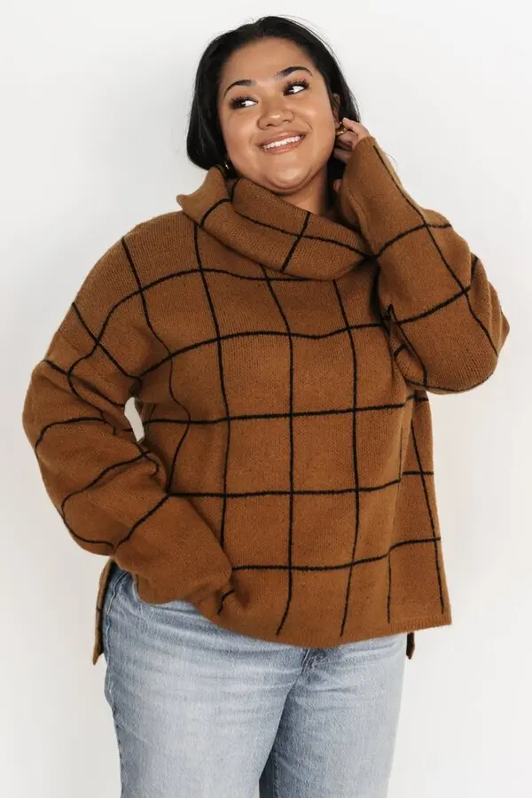LUMIERE Birmingham Funnel Neck Sweater With Grid Pattern