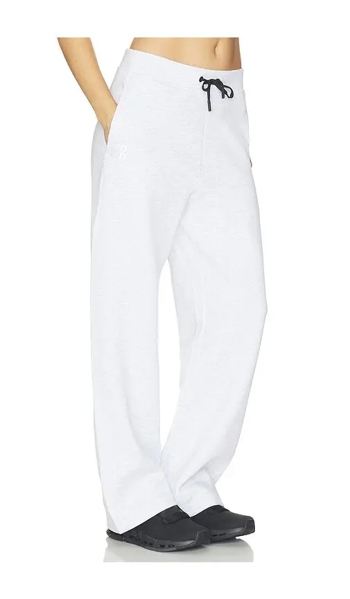 On Focus Tech Sweatpants In Green