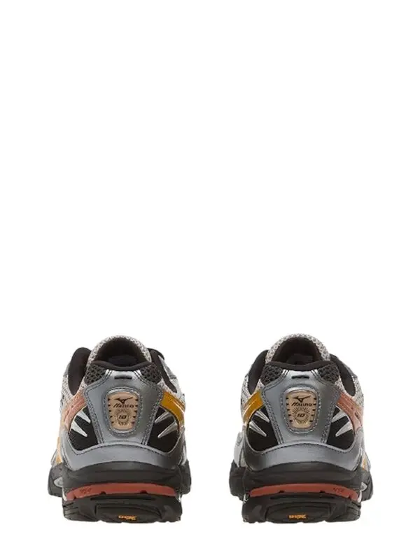 Mizuno Wave Rider Sneakers