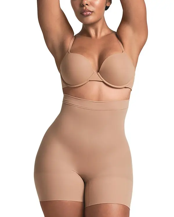 SKIMS High Waisted Mid Thigh Shorts - Sienna