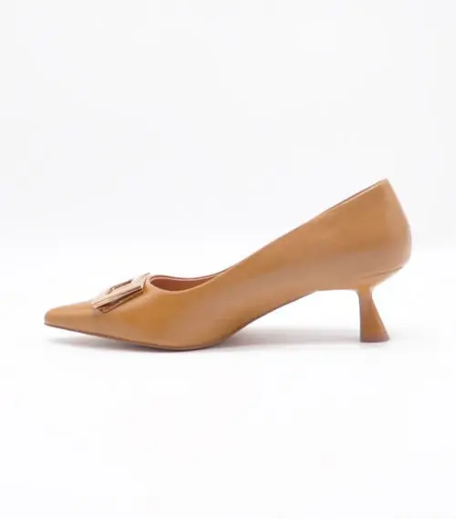 KNEETOES Ashford Pumps - Tan