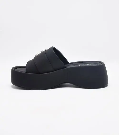KNEETOES Bexley Platform Slip-ons With Buckle Detail - Black